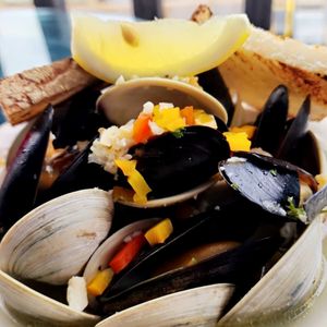 CONSTANTINE’S ON THE BAY - Updated December 2025 - 27 Photos & 24 ...