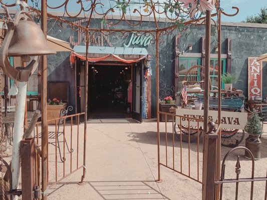 JUNK & JAVA - Updated July 2024 - 49 Photos & 41 Reviews - 341 E Main ...