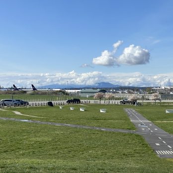 LARRY BERG FLIGHT PATH PARK - Updated December 2025 - 32 Photos ...