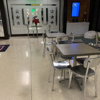 USO CENTER - NEWARK AIRPORT - Updated December 2025 - 31 Photos & 17 ...