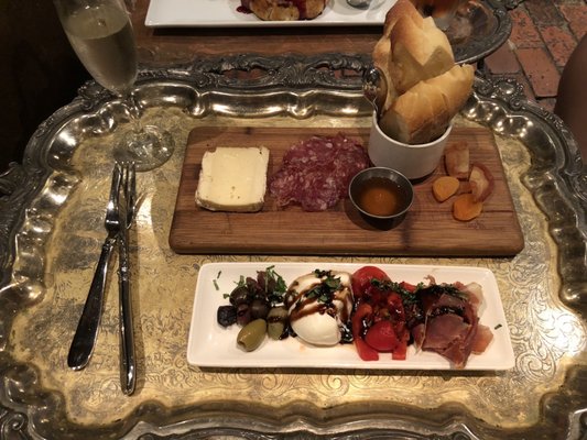 LAMBERTVILLE STATION WINE CELLAR - Updated May 2025 - 85 Photos & 43 ...