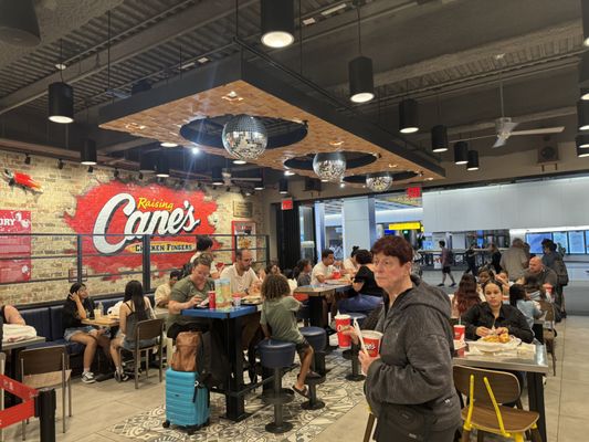 RAISING CANE’S CHICKEN FINGERS - Updated April 2025 - 76 Photos & 21 ...