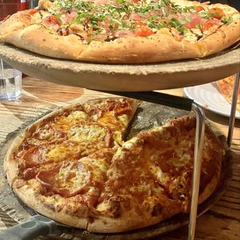 THE SECRET STASH PIZZERIA - Updated May 2025 - 628 Photos & 860 Reviews ...