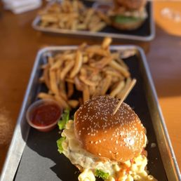 CHOMP KITCHEN AND DRINKS - 270 Photos & 189 Reviews - 117 Ives St ...