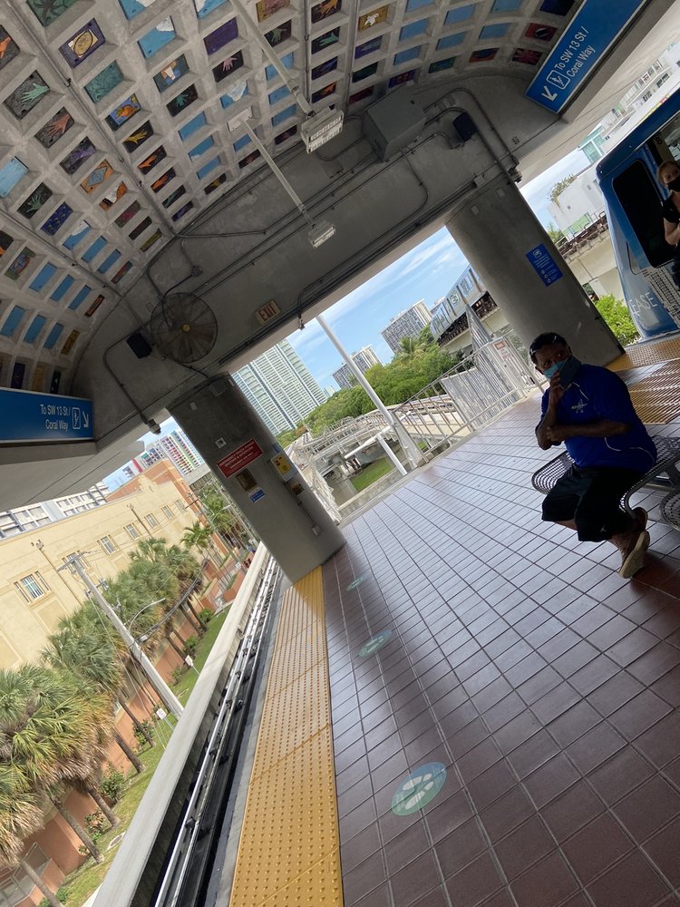 TENTH STREET / PROMENADE METROMOVER STATION | 1011 SE First Ave, Miami ...