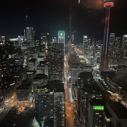 AERA - Updated March 2025 - 166 Photos & 42 Reviews - 8 Spadina Avenue ...