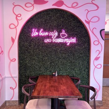 MADRES BRUNCH - Updated May 2024 - 413 Photos & 335 Reviews - 2099 E ...