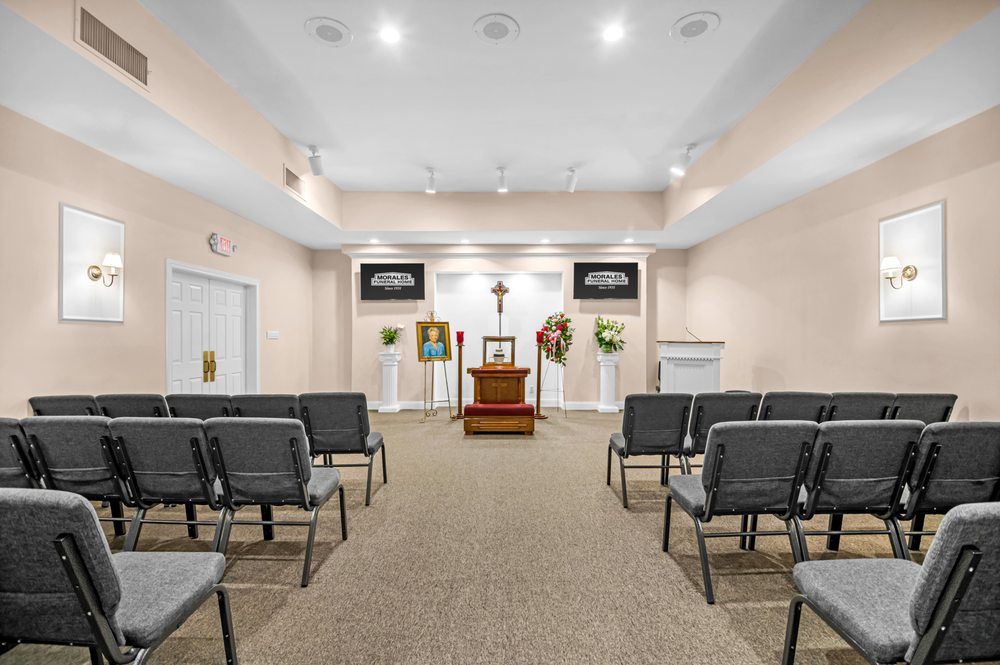 FELIX H MORALES FUNERAL HOME - Updated October 2025 - 43 Photos & 14 Reviews - 2901 Canal St ...