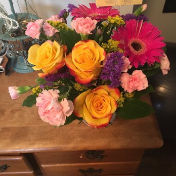 FLOWERS BY LOUIS HODY - Updated December 2025 - 20 Photos & 28 Reviews ...