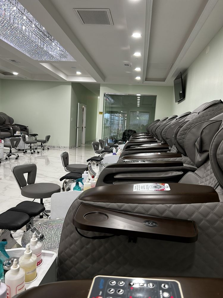 BEYOUTY NAILS & SPA - Updated May 2026 - 199 Photos & 11 Reviews - 215 ...