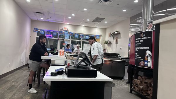 FLOZA CRAFT PIZZA - Updated December 2025 - 25 Photos & 49 Reviews ...