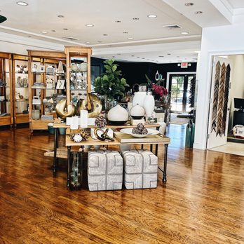 ARTISTIC ELEMENTS - Updated September 2025 - 37 Photos - 400 E Palmetto ...