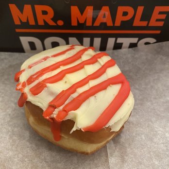 MR MAPLE DONUTS - Updated May 2025 - 110 Photos & 178 Reviews - 1108B ...