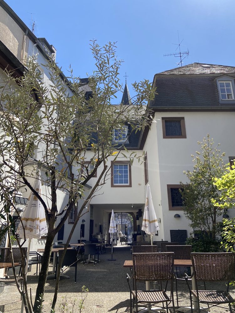 ZUM DOMSTEIN - Updated May 2024 - 37 Photos & 44 Reviews - Hauptmarkt 5 ...