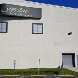 Signature Flight Support Reviews | Read Customer Service Reviews of ...