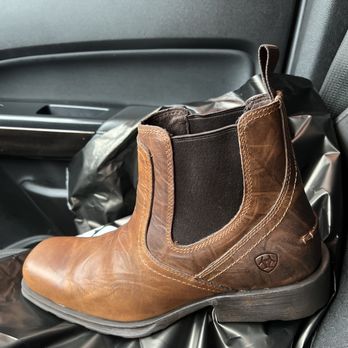 BOOT BARN - Updated September 2025 - 96 Photos & 114 Reviews - 552 W ...