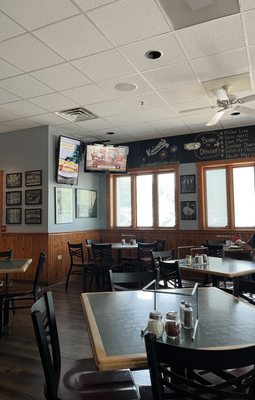 KAISER’S PIZZA & PUB - Updated December 2025 - 113 Photos & 211 Reviews ...