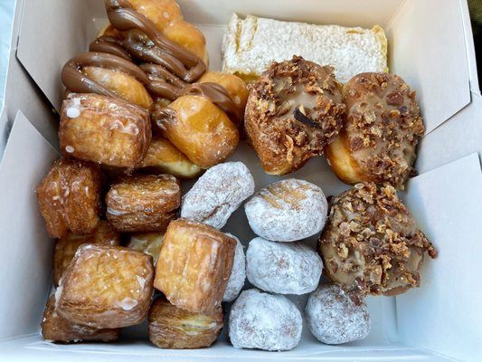 LEGENDARY DOUGHNUTS - 240 Photos & 188 Reviews - 1410 Lake Tapps Pkwy E ...