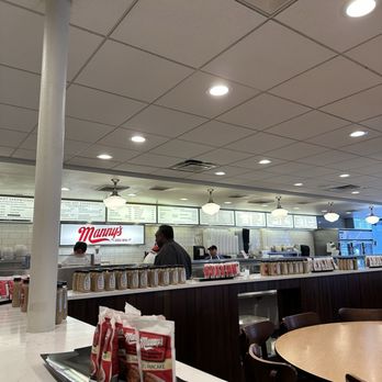 MANNY’S CAFETERIA AND DELICATESSEN - Updated May 2024 - 1432 Photos ...