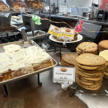 BAKERY BY THE LAKE - Updated March 2025 - 146 Photos & 122 Reviews ...