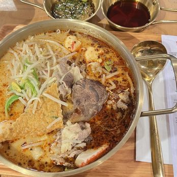 MALA TOWN - Updated July 2024 - 665 Photos & 422 Reviews - 1737 Decoto ...