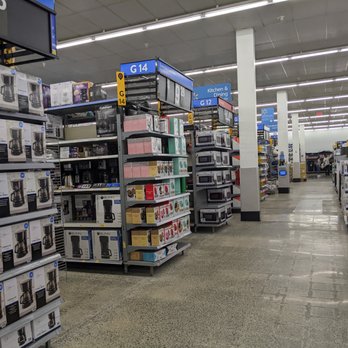 WALMART - Updated December 2025 - 16 Photos & 63 Reviews - 450 Highland ...