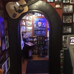 SILVER SPRING HOUSE RESTAURANT - Updated January 2025 - 201 Photos ...