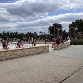 GAREY PARK - Updated November 2025 - 64 Photos - 43 Reviews - 6450 RM ...