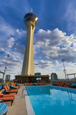 RADIUS WET LOUNGE - Updated January 2026 - 79 Photos & 57 Reviews ...