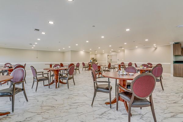 APPLE RIDGE ASSISTED LIVING - Updated December 2025 - 39 Photos - 3950 ...