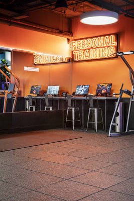 CRUNCH FITNESS - MIDTOWN EAST - Updated October 2025 - 32 Photos & 13 ...