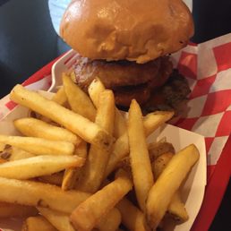 BULLSEYE BURGER HOUSE - Updated October 2025 - 45 Photos & 94 Reviews ...