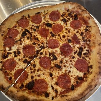 POINT BREAK PIZZA & PANINI - 35 Photos & 23 Reviews - 300 Maalaea Rd ...