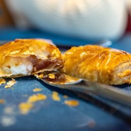 MOONWAKE COFFEE ROASTERS - Updated July 2025 - 604 Photos & 250 Reviews ...