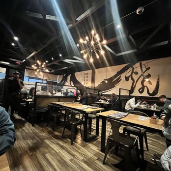 TIGER DEN - Updated April 2025 - 2093 Photos & 1367 Reviews - 9889 ...