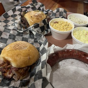 MAD JACK’S MOUNTAINTOP BARBECUE - Updated May 2024 - 469 Photos & 344 ...