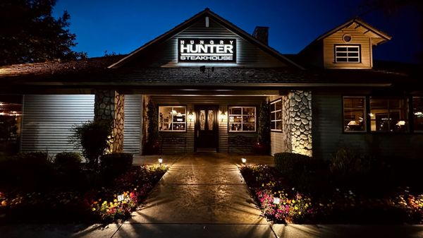 HUNGRY HUNTER STEAKHOUSE - Updated August 2025 - 1319 Photos & 1162 ...