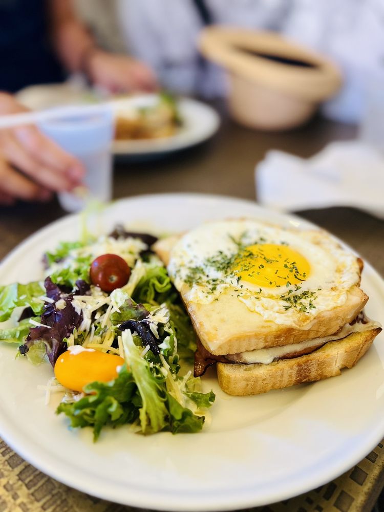 COMMONWEALTH COFFEEHOUSE & BAKERY - Updated August 2025 - 757 Photos ...