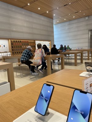APPLE LENOX SQUARE - Updated June 2024 - 75 Photos & 292 Reviews - 3393 ...