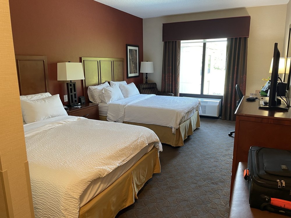 HOLIDAY INN EXPRESS & SUITES PADUCAH WEST - Updated July 2025 - 33 ...