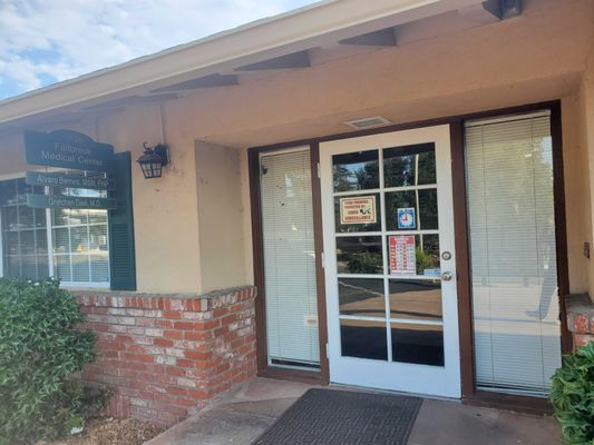 FALLBROOK MEDICAL CENTER - Updated October 2025 - 18 Photos & 31 ...