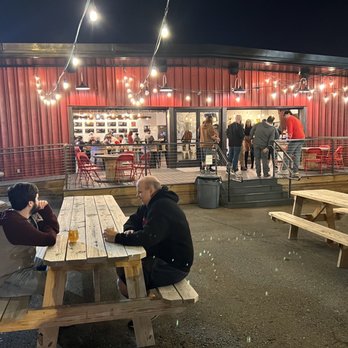 THE SEVENTH TAP BREWING - Updated January 2026 - 16 Photos & 18 Reviews ...