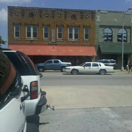 BRICK DELI - Updated July 2025 - 54 Photos & 135 Reviews - 112 Moulton ...