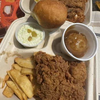 DONAHOO’S GOLDEN CHICKEN - Updated April 2025 - 523 Photos & 813 ...