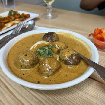 ROTI GRILL - Updated April 2025 - 73 Photos & 21 Reviews - 2401 Victory ...