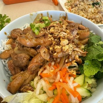 PHO H&H VIETNAMESE & JAPANESE RESTAURANT - Updated April 2025 - 555 ...