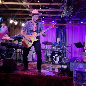 PERSHING - Updated December 2025 - 31 Photos & 24 Reviews - 2415 E 5th ...