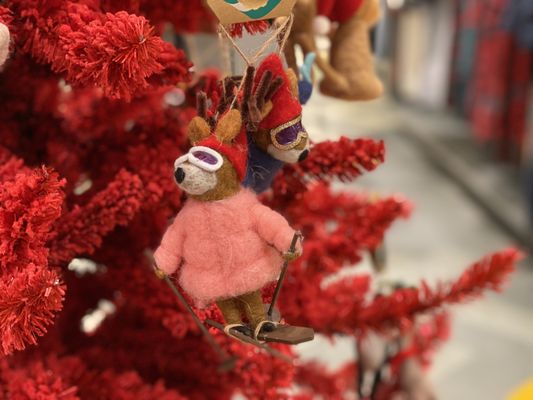 SIMONS - Updated December 2025 - 30 Photos & 45 Reviews - 8882 170 ...