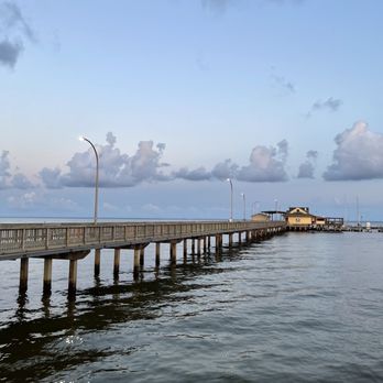 FAIRHOPE MUNICIPAL PIER AND PARK - Updated October 2025 - 215 Photos ...