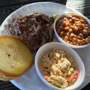 THE PIG & PINT - 915 Photos & 995 Reviews - 3139 N State St, Jackson ...